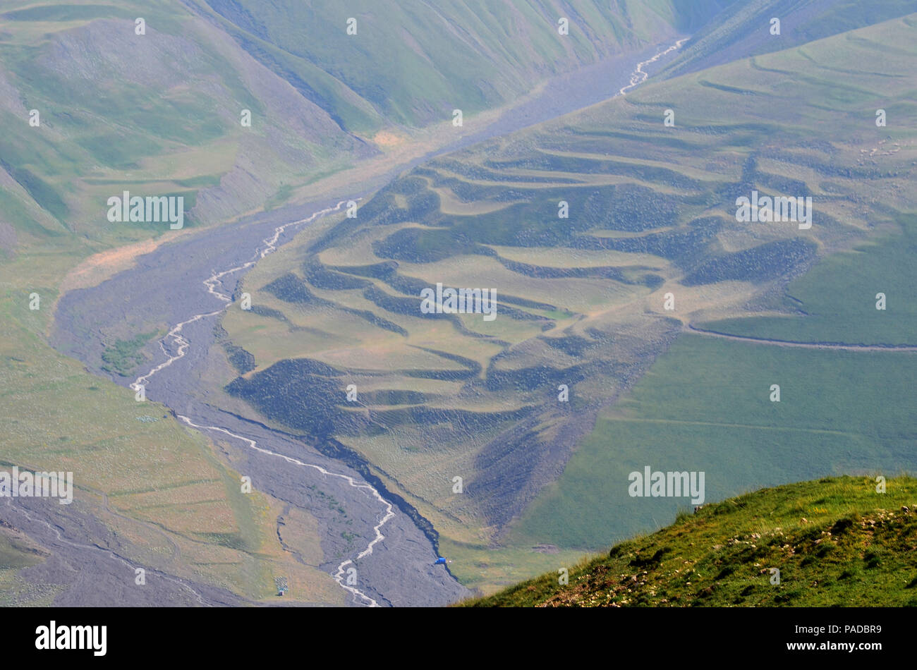 Deep glacial trough valley hi-res stock photography and images - Alamy