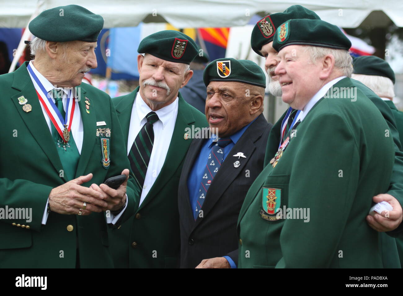 Vietnam-era 5th Special Forces Group (Airborne) Soldiers participate in ...