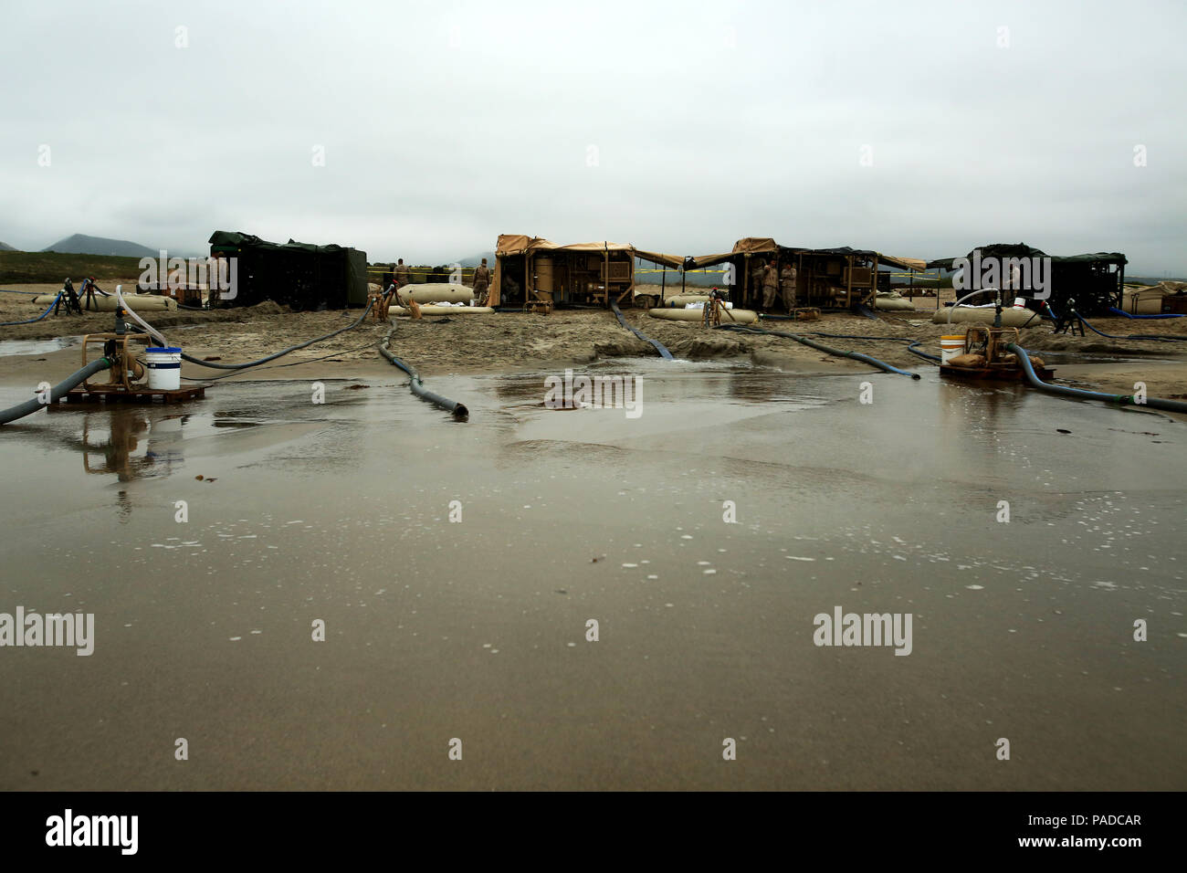 Marines with Utilities Platoon, Headquarters and Support Company, 7th ...