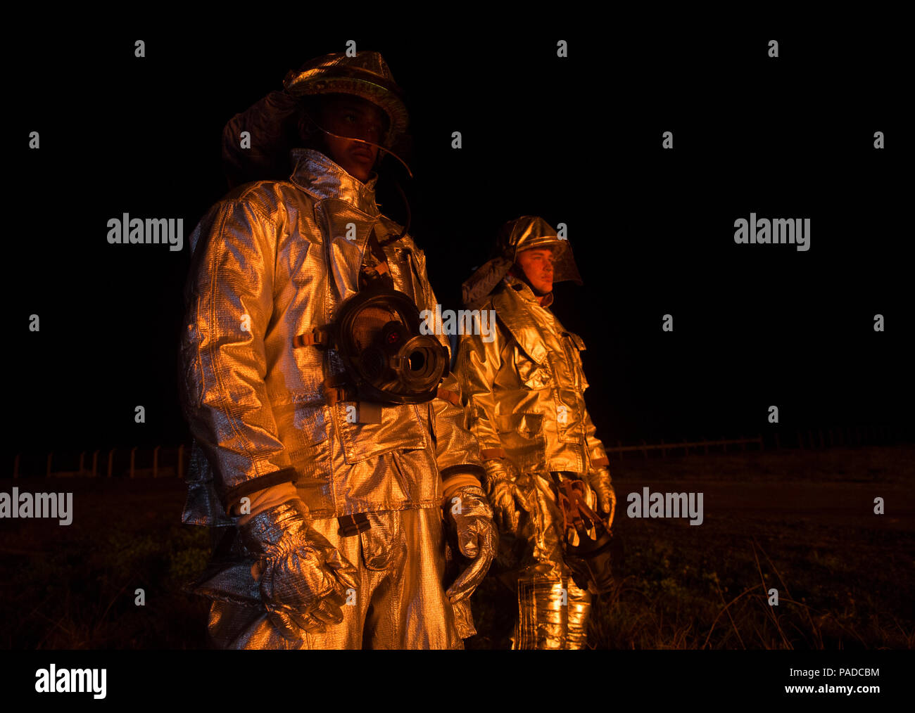 Firefighters fighting fire arff training hi-res stock photography and ...