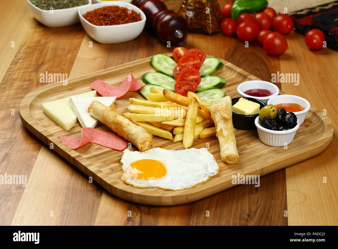 Traditional Turkish breakfast Stock Photo - Alamy