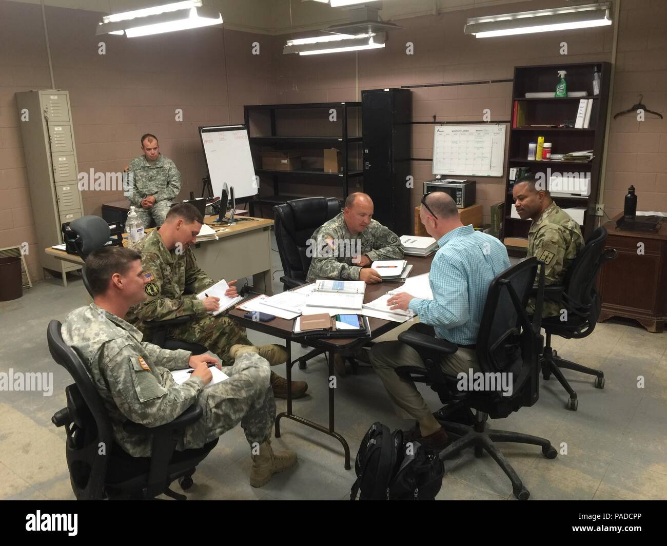 Army award for maintenance excellence hi-res stock photography and ...