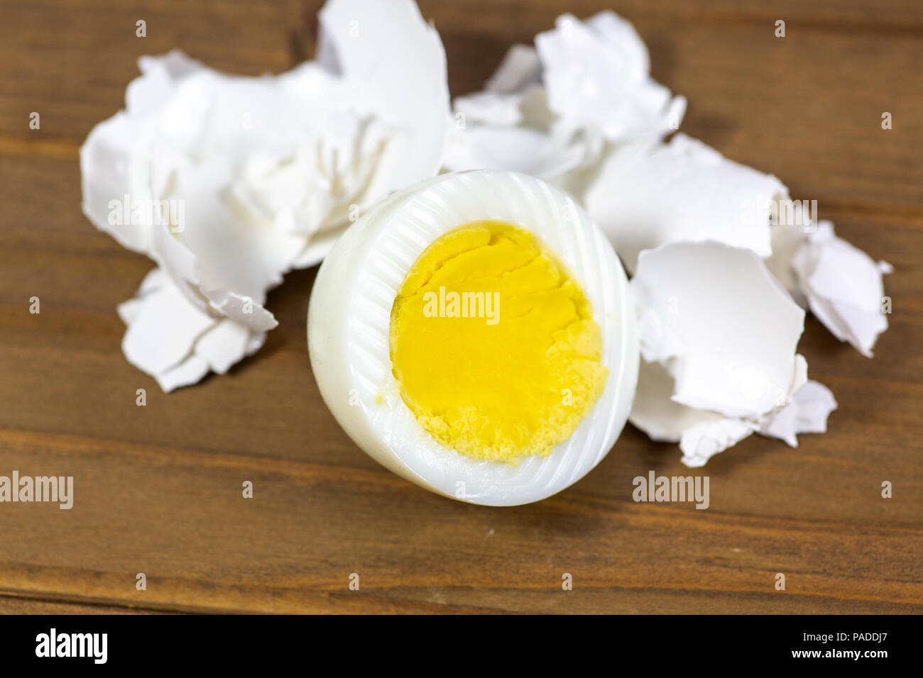 Hardboiled peeled eggs hi-res stock photography and images - Alamy