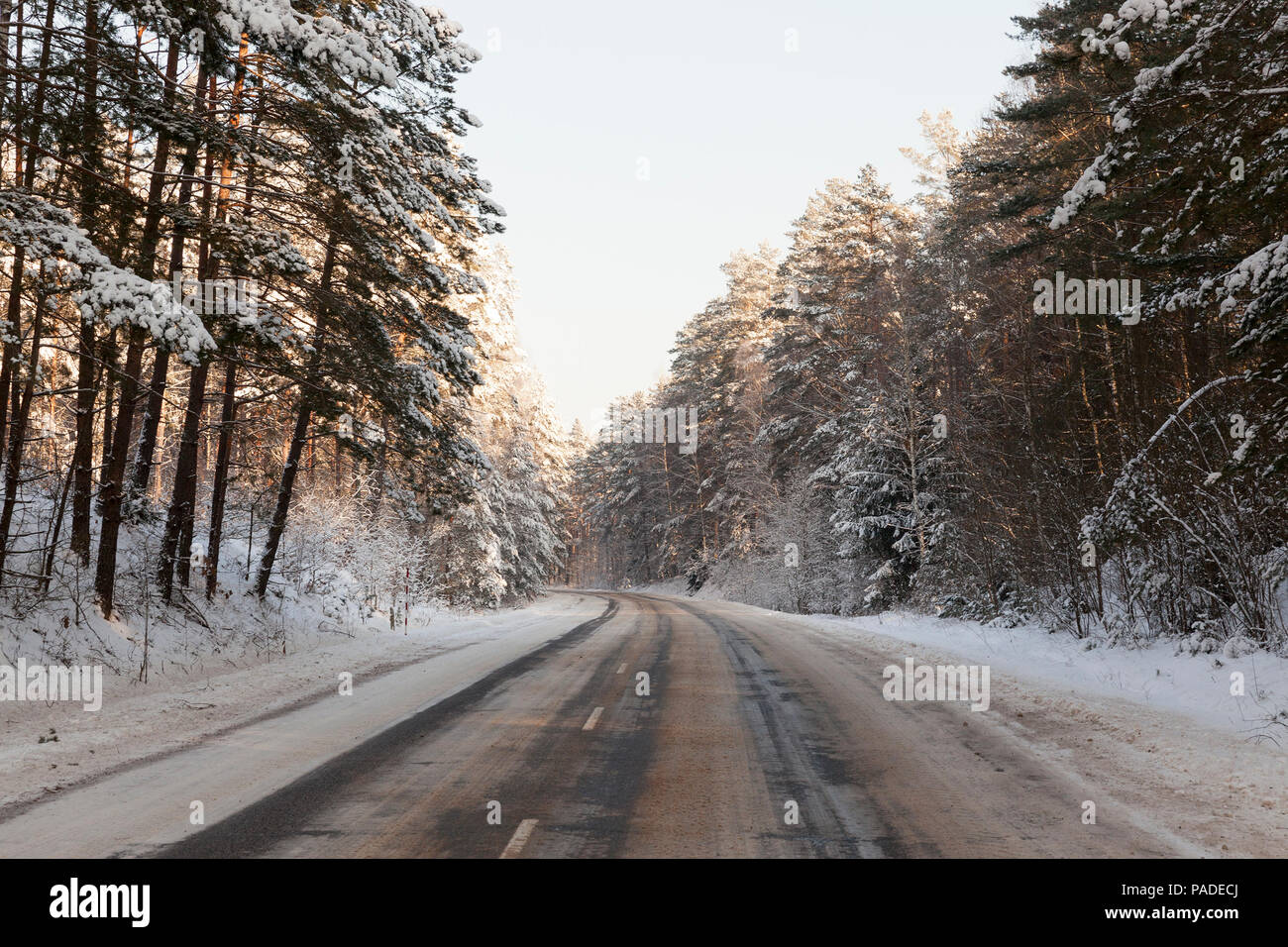 Snow covered farm machinery hi-res stock photography and images - Alamy