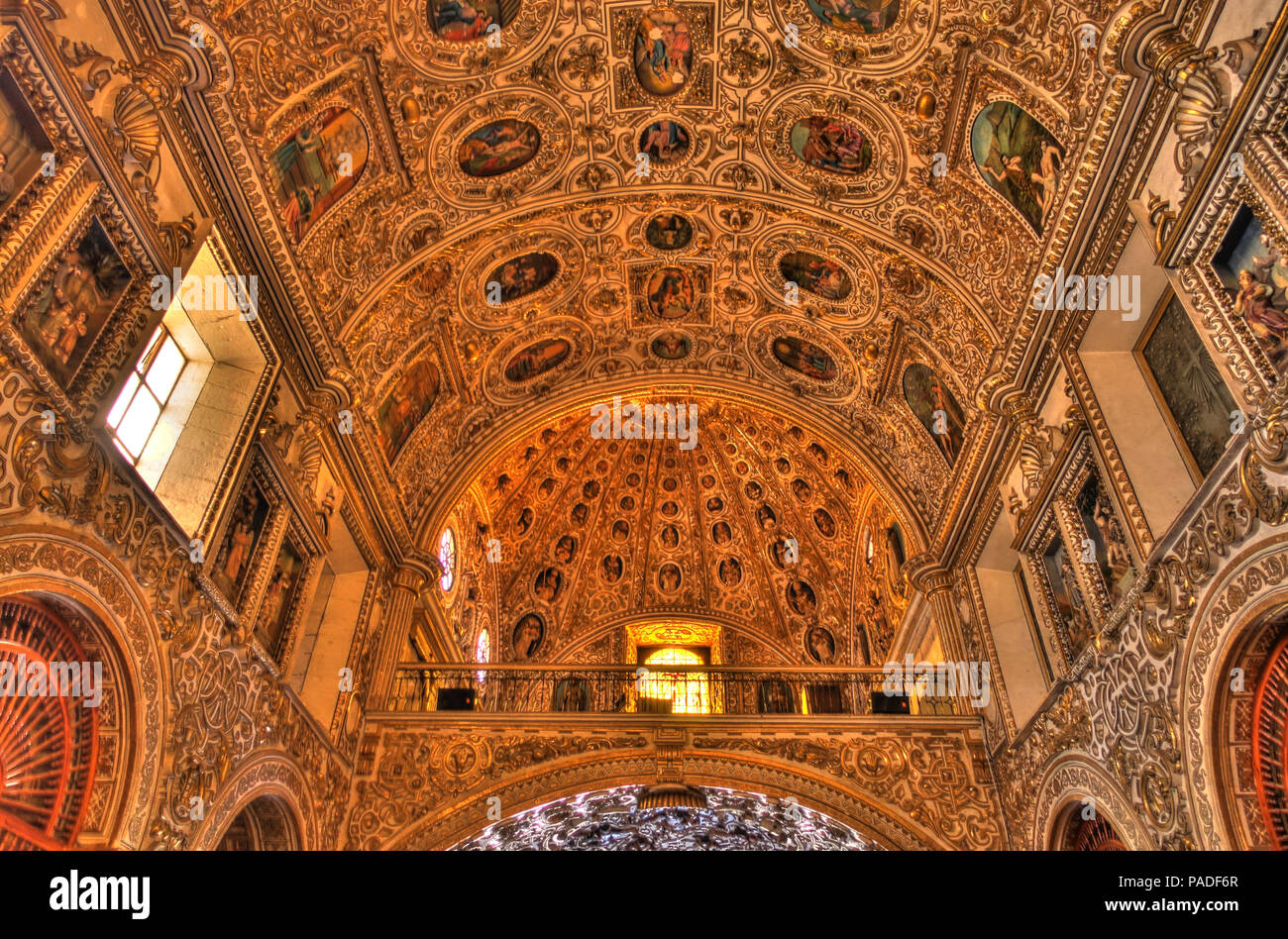 Colonial architecture oaxaca city mexico hi-res stock photography and ...