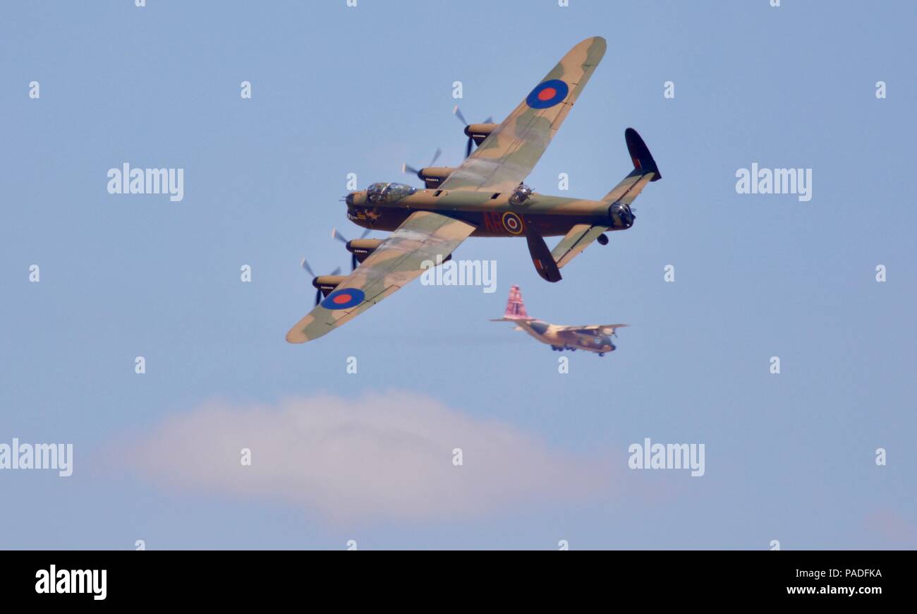 Avro lancaster wing hi-res stock photography and images - Alamy