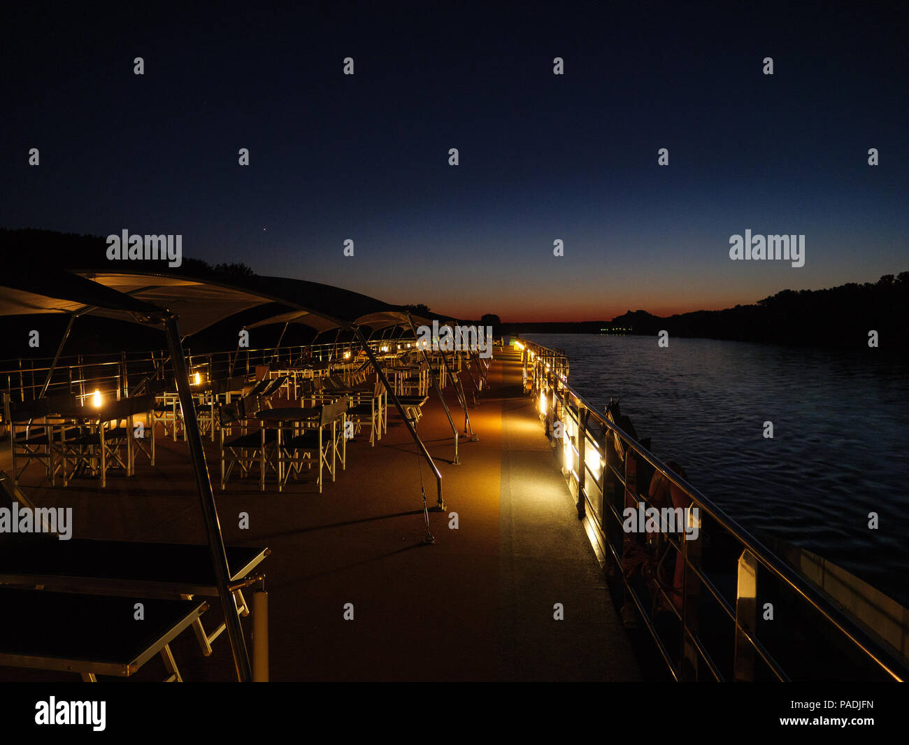 river cruise at night Stock Photo - Alamy