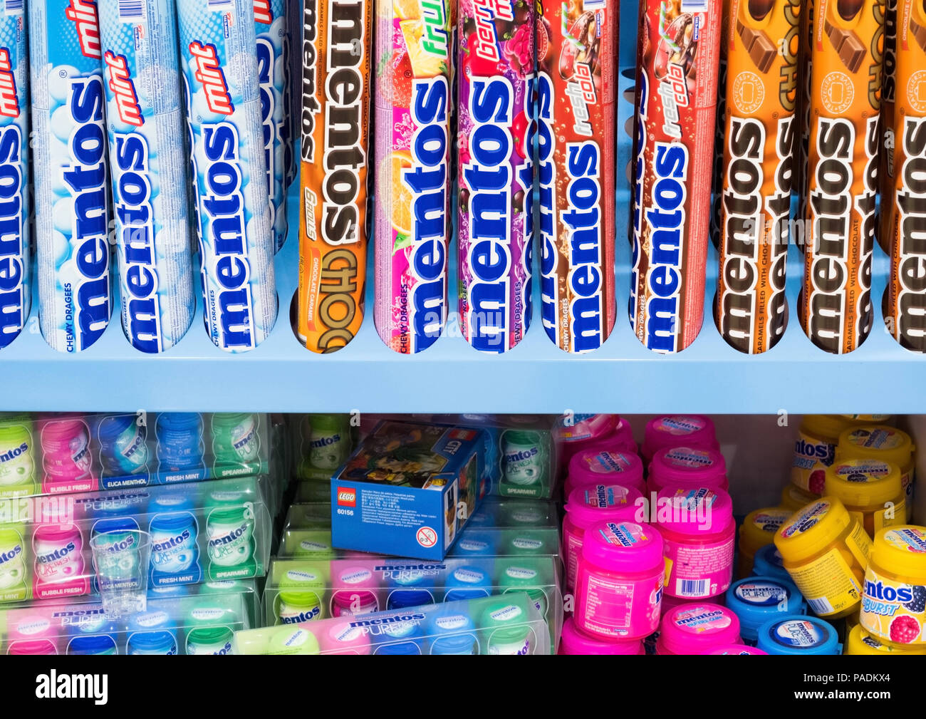 Mentos logo hi-res stock photography and images - Alamy