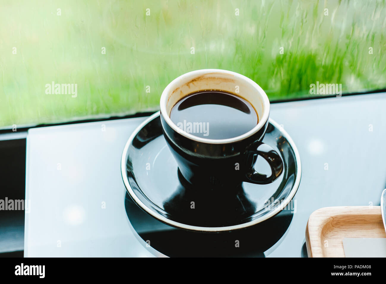 Raining and garden hi-res stock photography and images - Alamy
