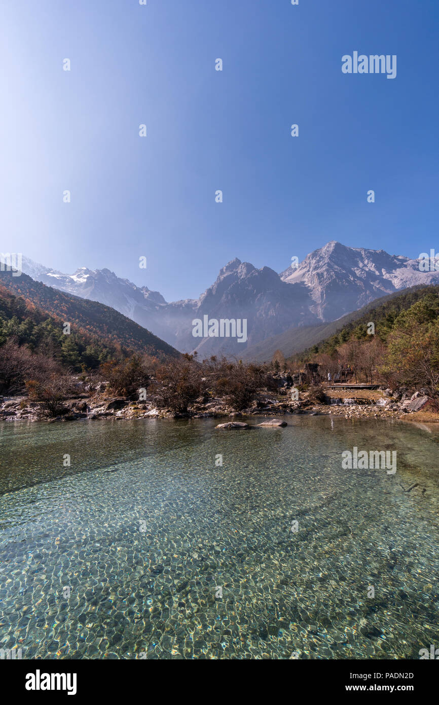 Jadedragonsnowmountain hi-res stock photography and images - Alamy