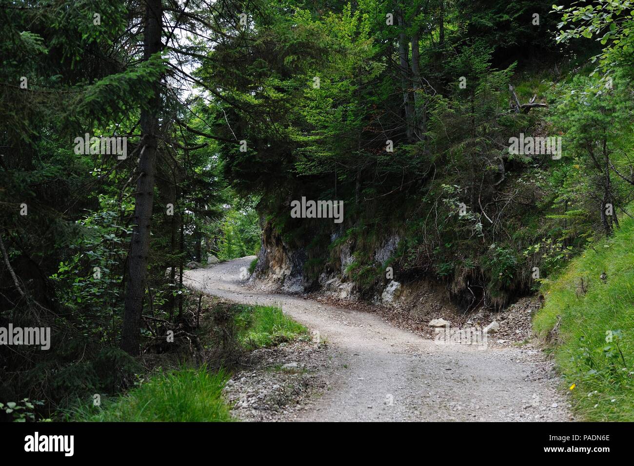 mountain stone road Stock Photo - Alamy