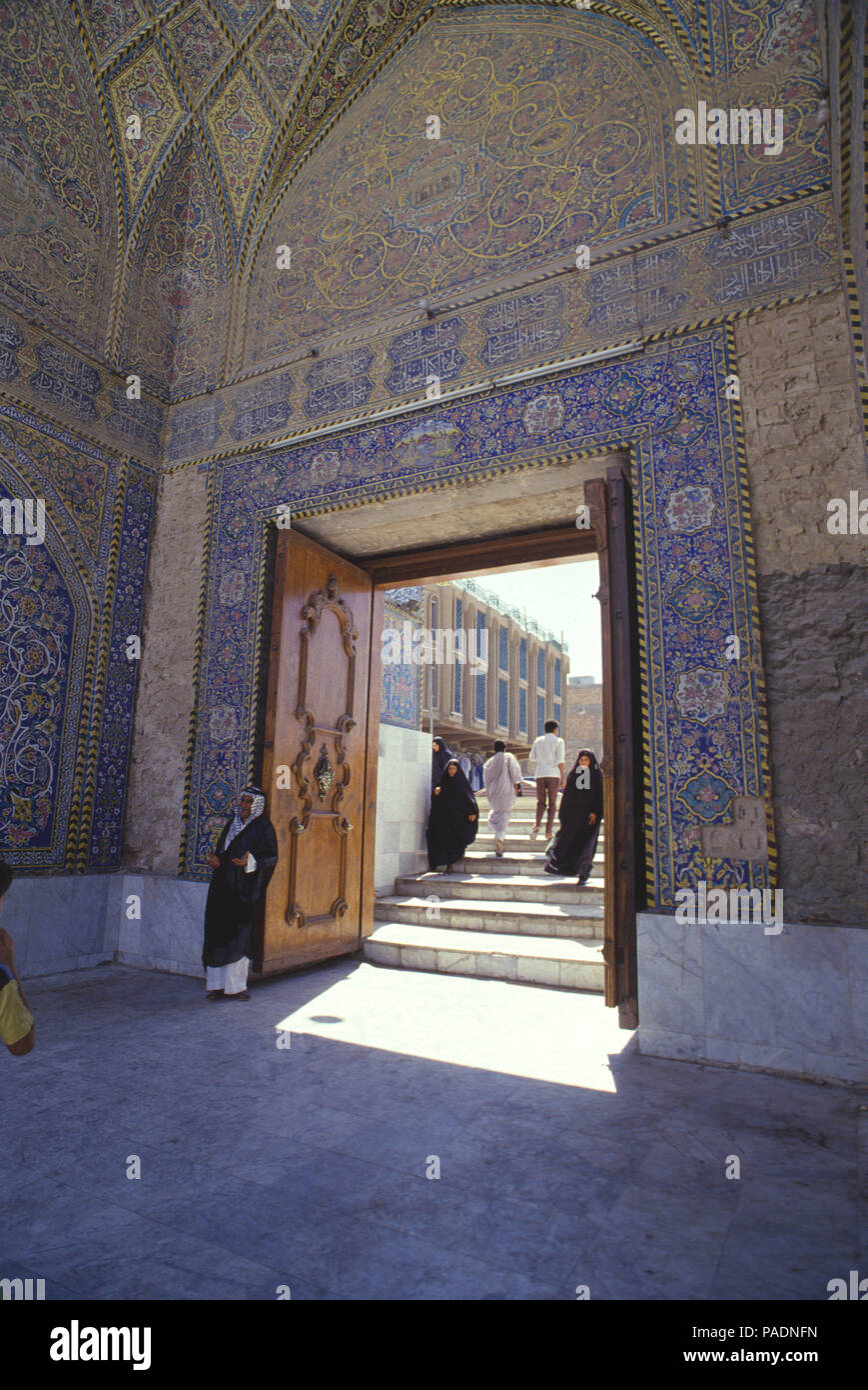 The entrance to the Shi'a Islamic Shrine in Karbala Stock Photo - Alamy