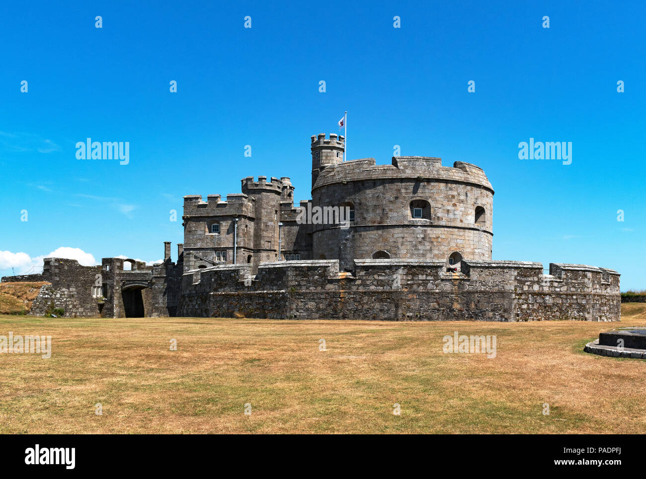 Pendennis castle cornwall historic hi-res stock photography and images ...