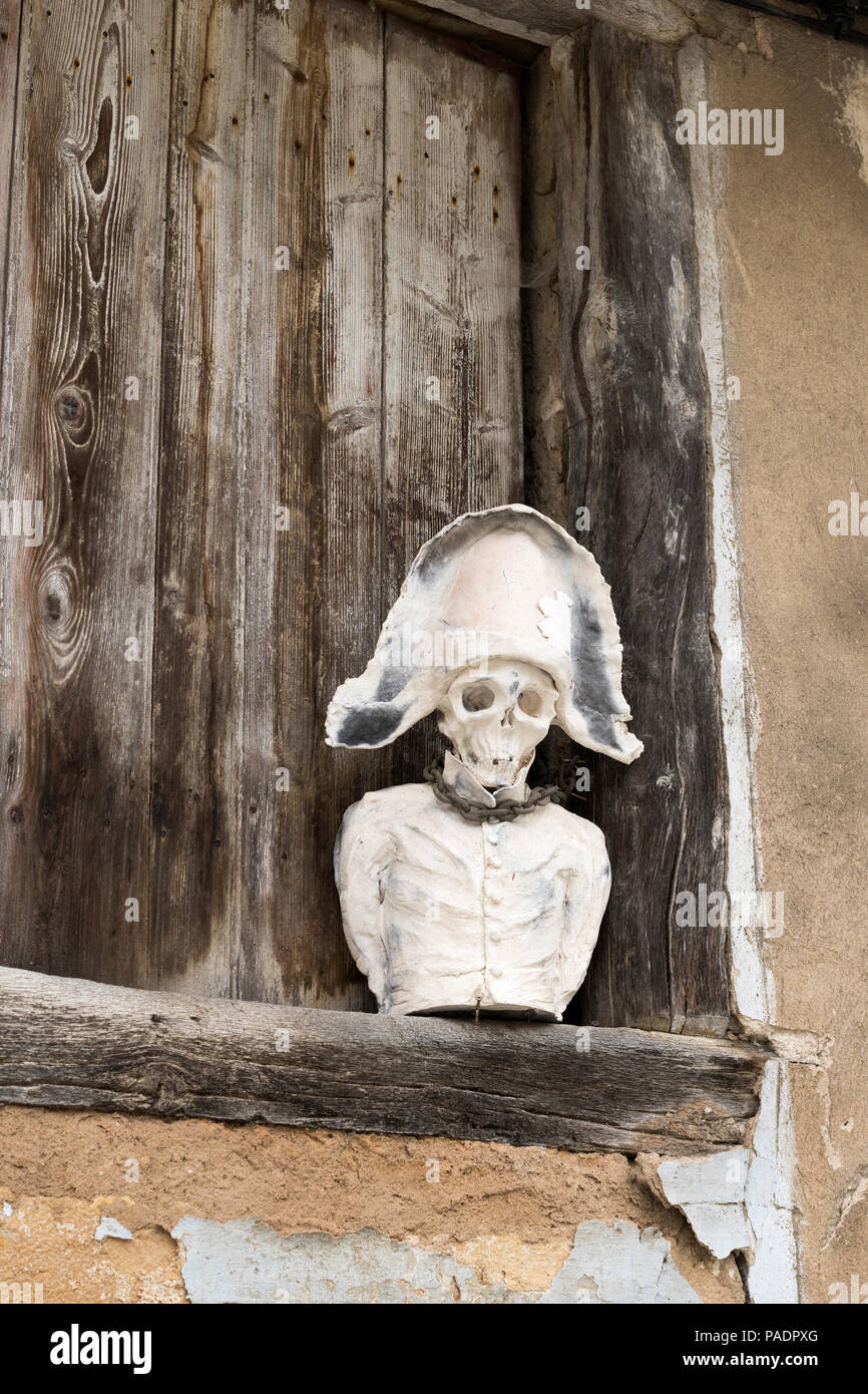 Skeletal bust of napoleon hi-res stock photography and images - Alamy