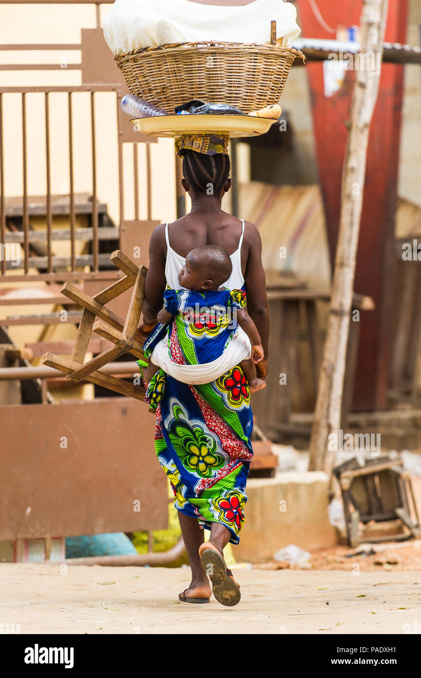 Benin basket hi-res stock photography and images - Alamy