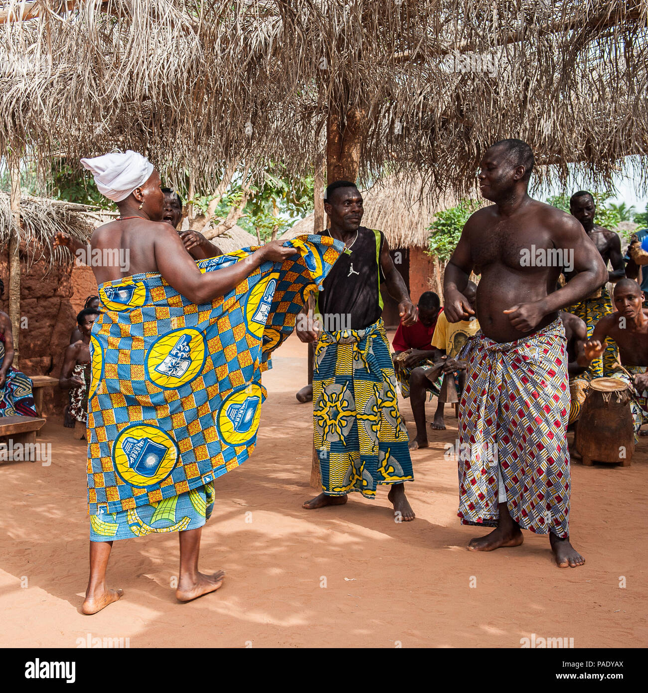 KARA, TOGO - MAR 11, 2012: Unidentified Togolese people in traditional ...