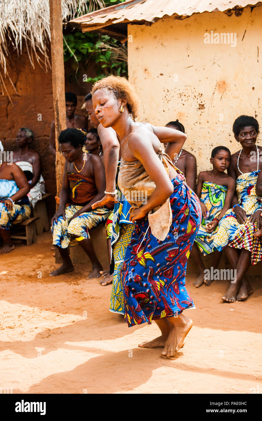 KARA, TOGO - MAR 11, 2012: Unidentified Togolese woman in a traditional ...