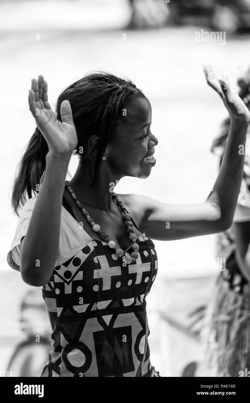 African traditional dances Black and White Stock Photos & Images - Alamy