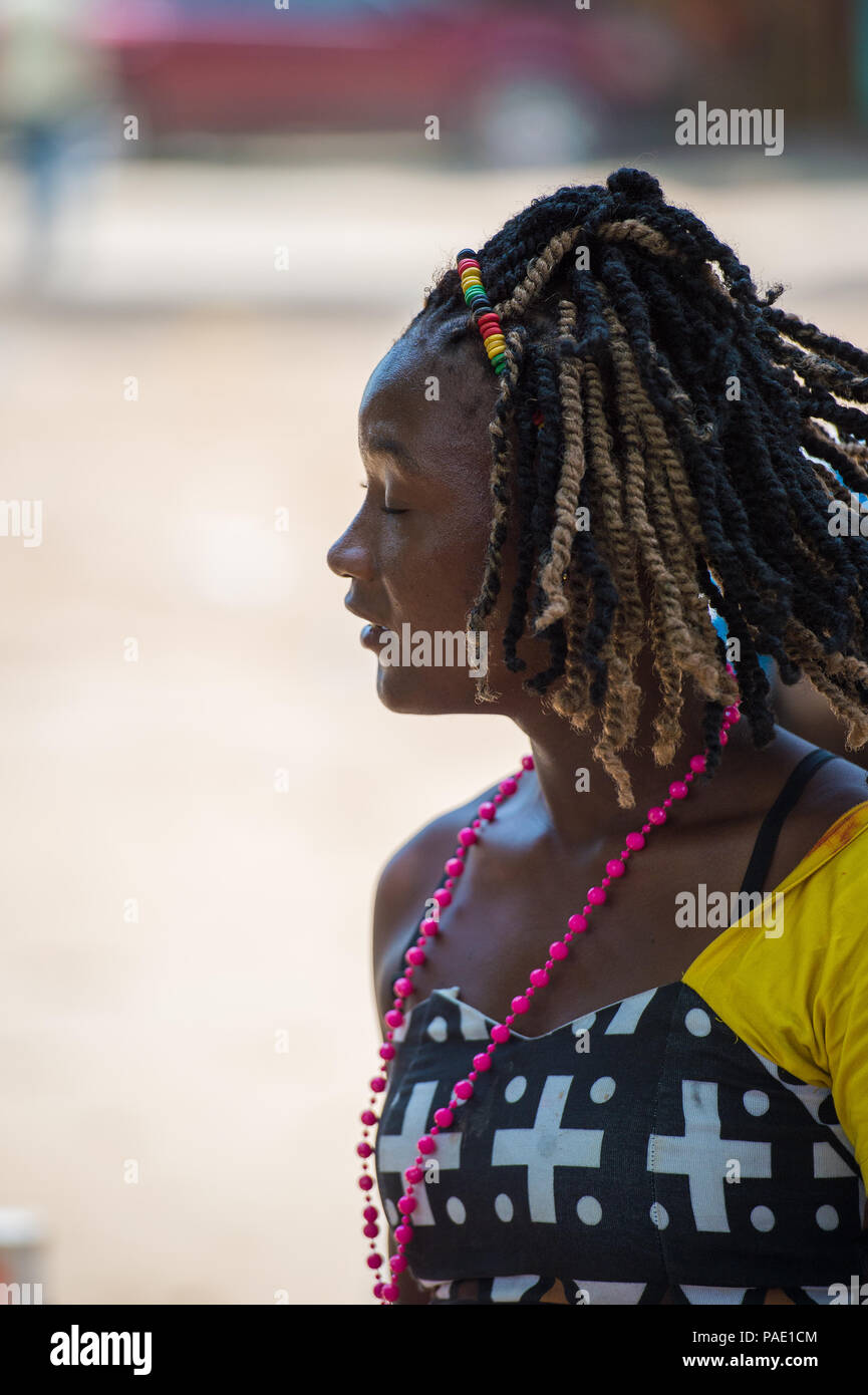 Angolan woman angola africa hi-res stock photography and images - Alamy