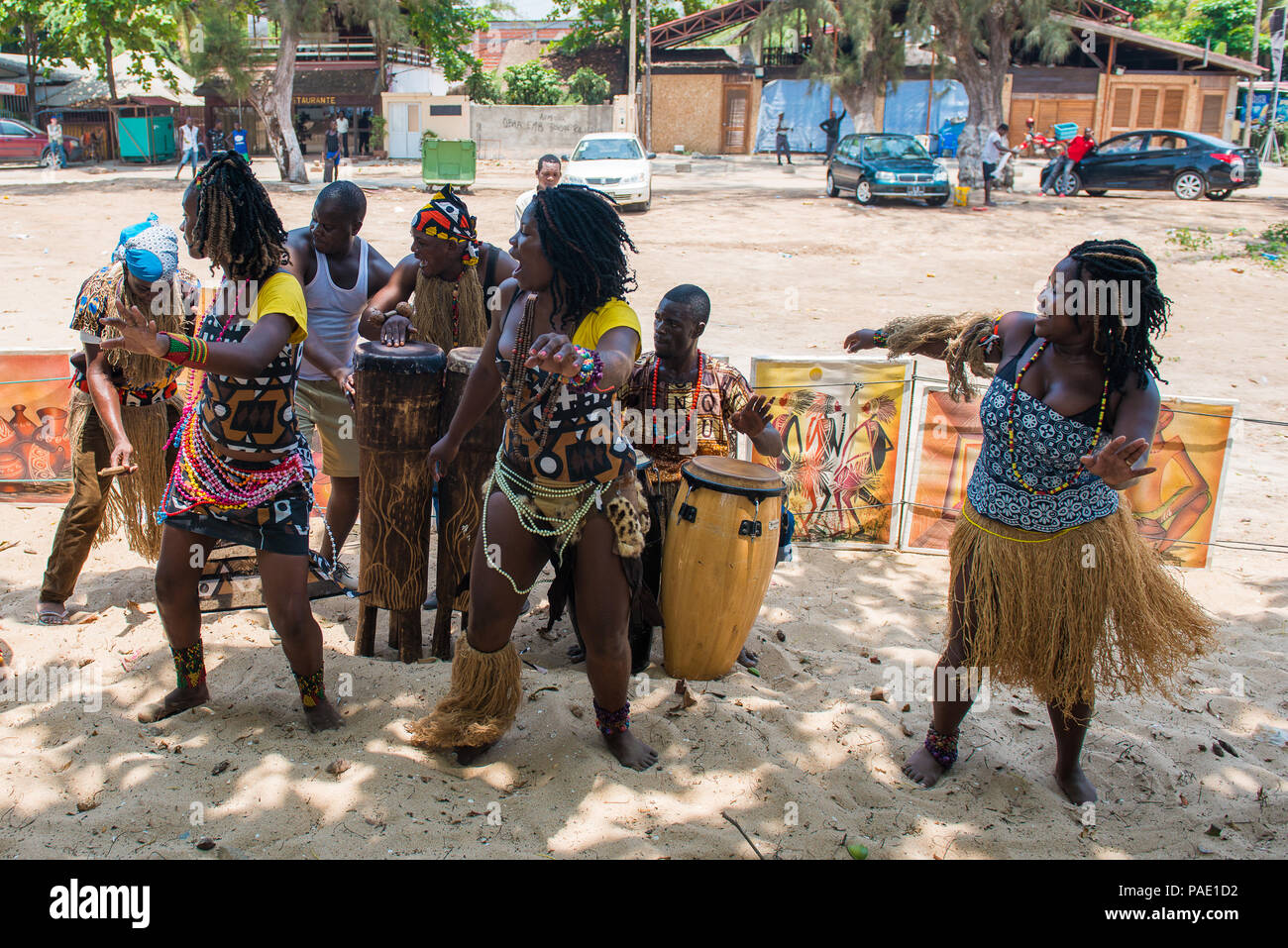 Angola angolan poor poverty hi-res stock photography and images - Alamy
