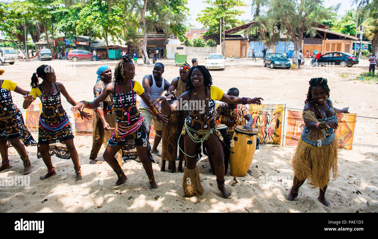 Angola angolan poor poverty hi-res stock photography and images - Alamy