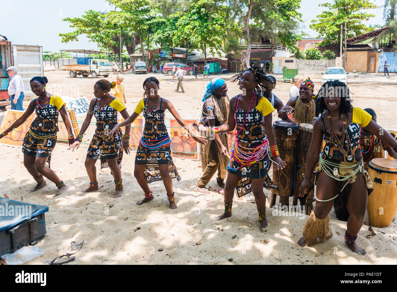 Angola angolan poor poverty hi-res stock photography and images - Alamy