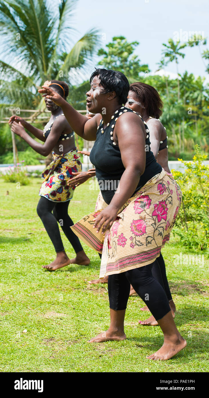Portrait parade gabon hi-res stock photography and images - Alamy