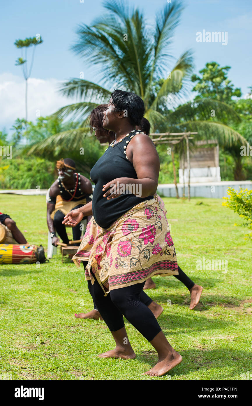 Portrait parade gabon hi-res stock photography and images - Alamy