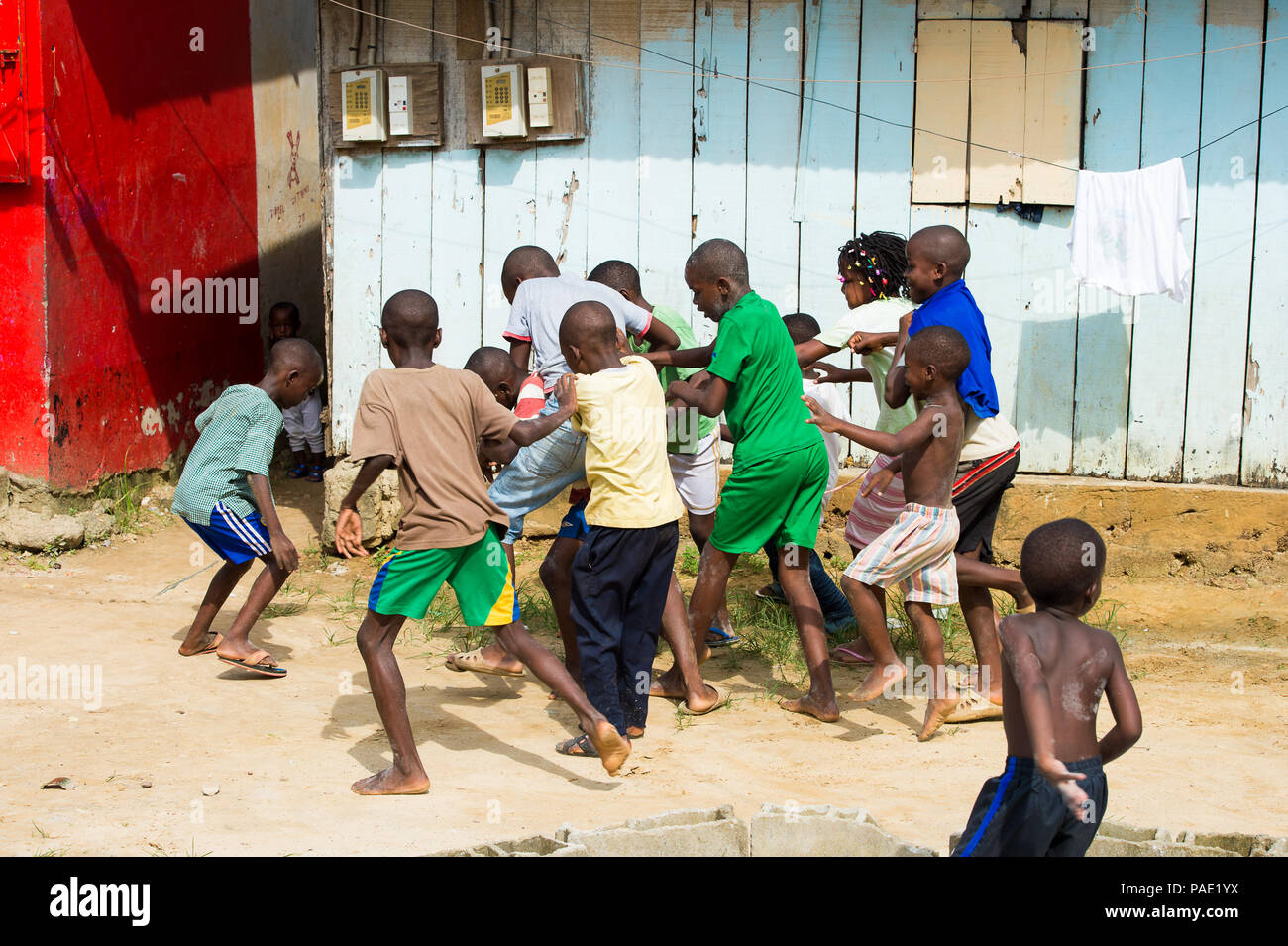 Group portrait aboriginal children hi-res stock photography and images ...