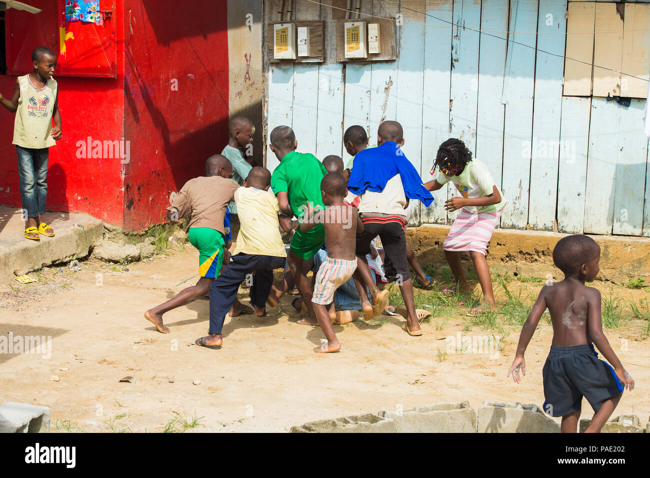 Group portrait aboriginal children hi-res stock photography and images ...