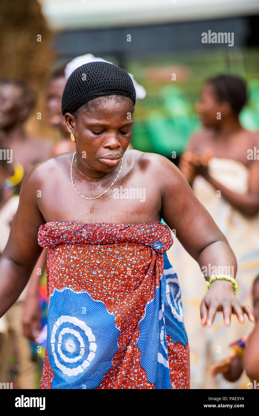 Traditional dances of mozambique hi-res stock photography and images ...