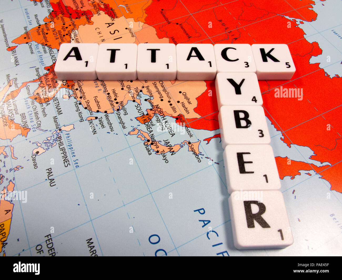Hackers and map hi-res stock photography and images - Alamy