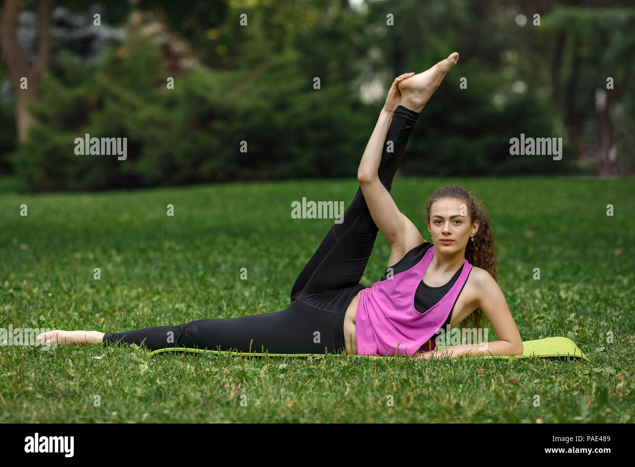 woman doing stretching exercises Stock Photo - Alamy