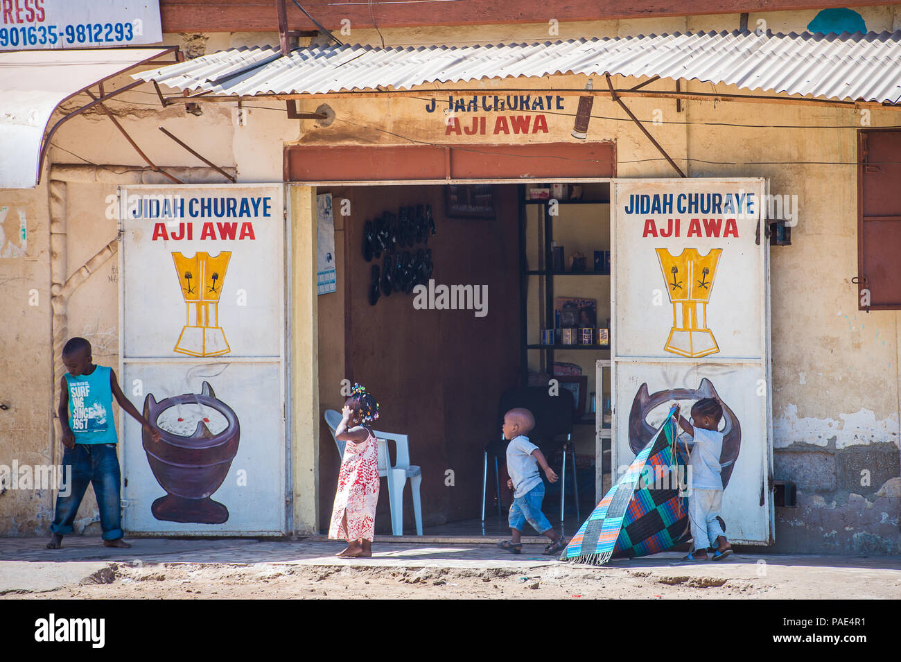 Africa gambian african poor hi-res stock photography and images - Alamy