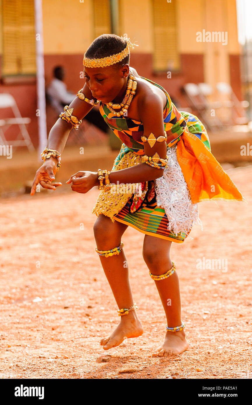 Ghana girl dancing hi-res stock photography and images - Alamy
