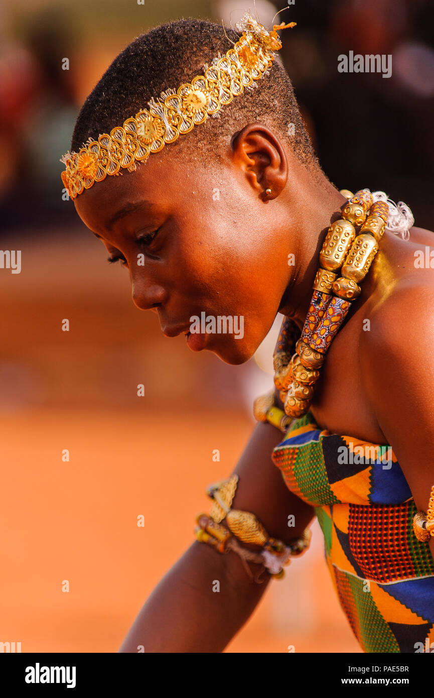 Ghana girl dancing hi-res stock photography and images - Alamy