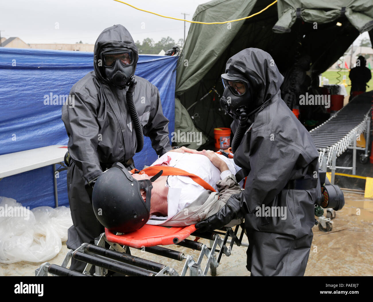 FORT POLK, La. -- Members of Task Force Operations conduct Mass ...