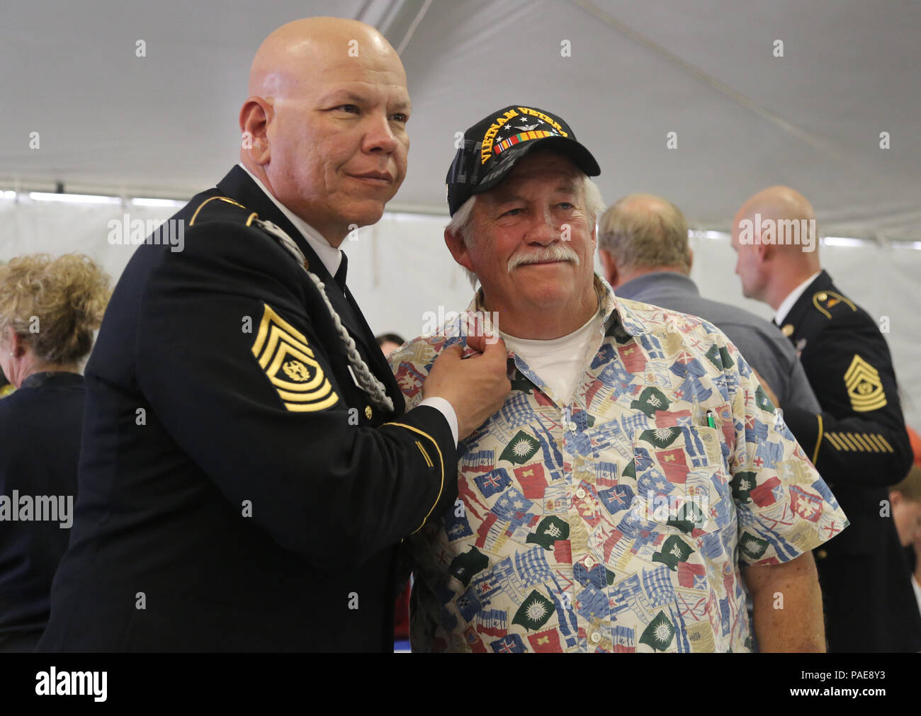 Eagle and collar hi-res stock photography and images - Alamy