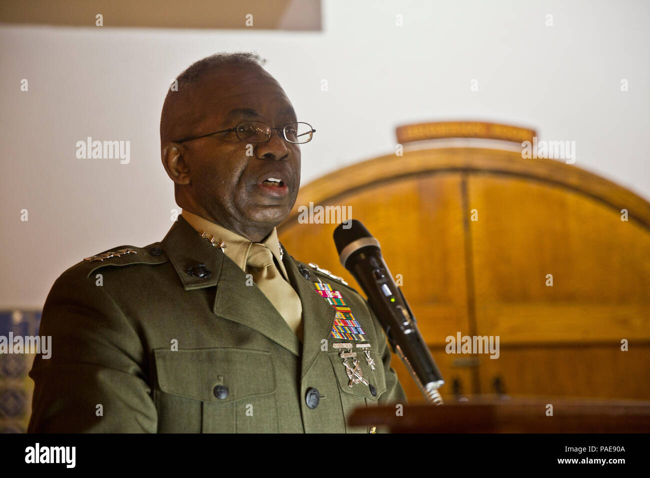Lt gen ronald bailey hi-res stock photography and images - Alamy