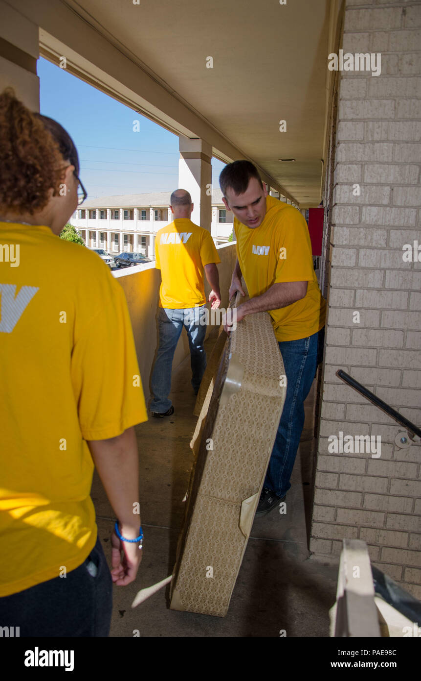 PHOENIX (March 23, 2016) Reservists sailors with Navy Operational ...