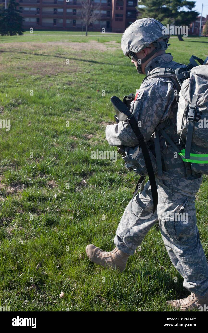 U.S. Army Sgt. 1st Class Romeo Santos of the Army Reserve Careers ...
