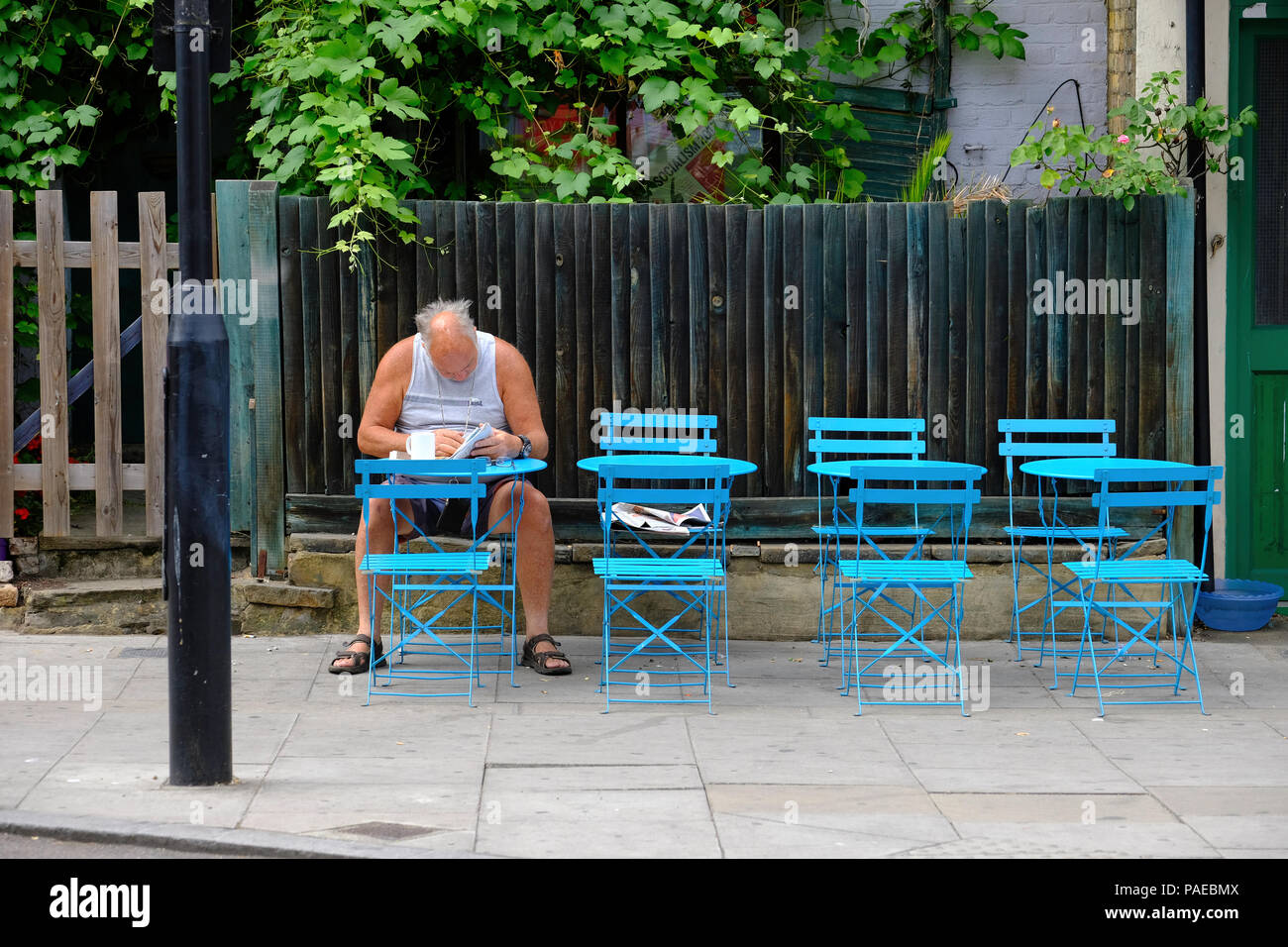 Well street london hi-res stock photography and images - Alamy