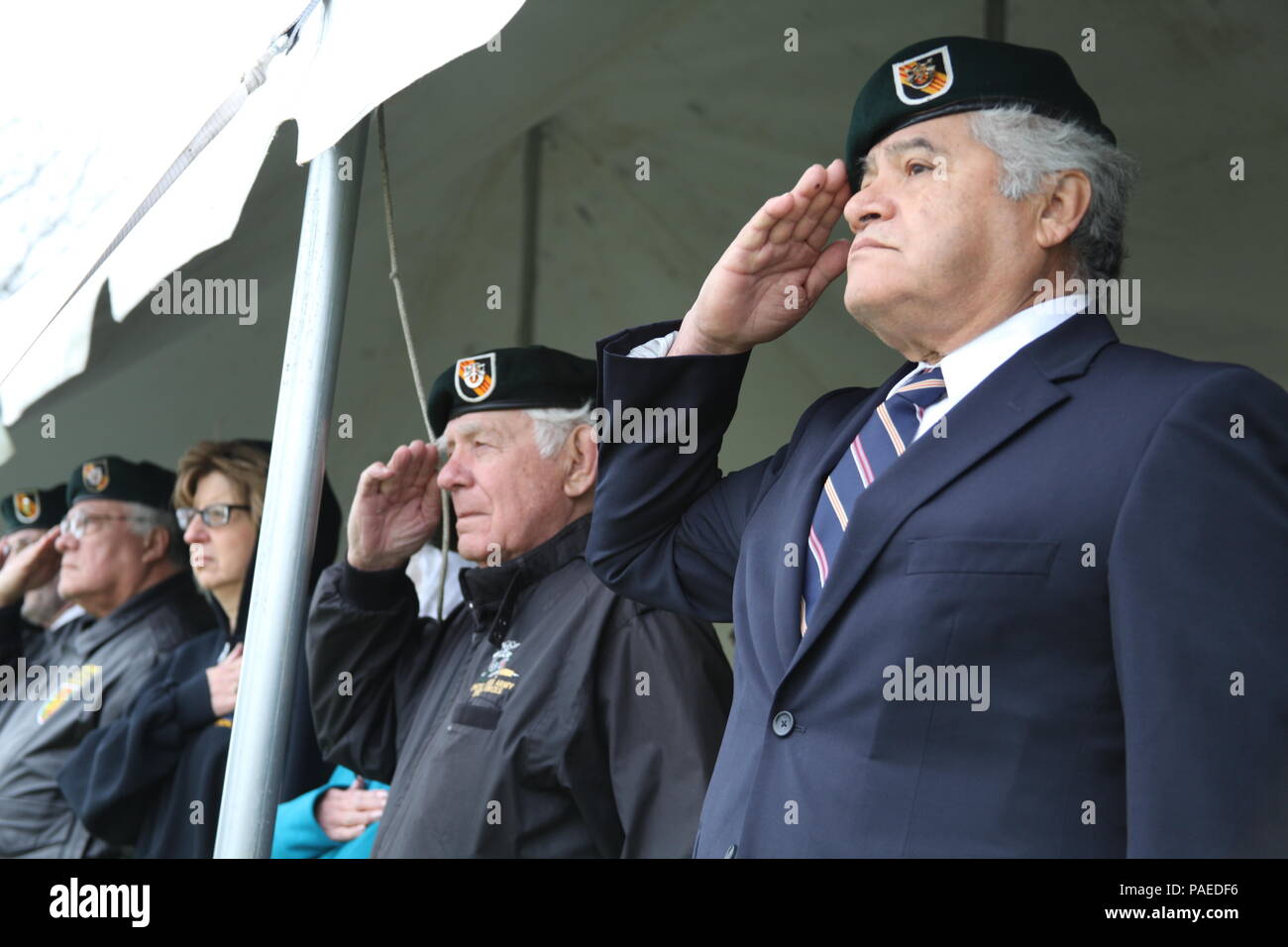 Vietnam-era 5th Special Forces Group (Airborne) Soldiers participate in ...