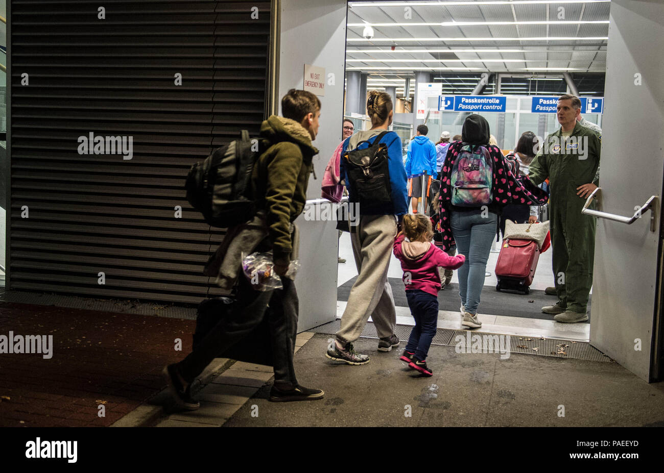 Lt gen timothy m ray hi-res stock photography and images - Alamy