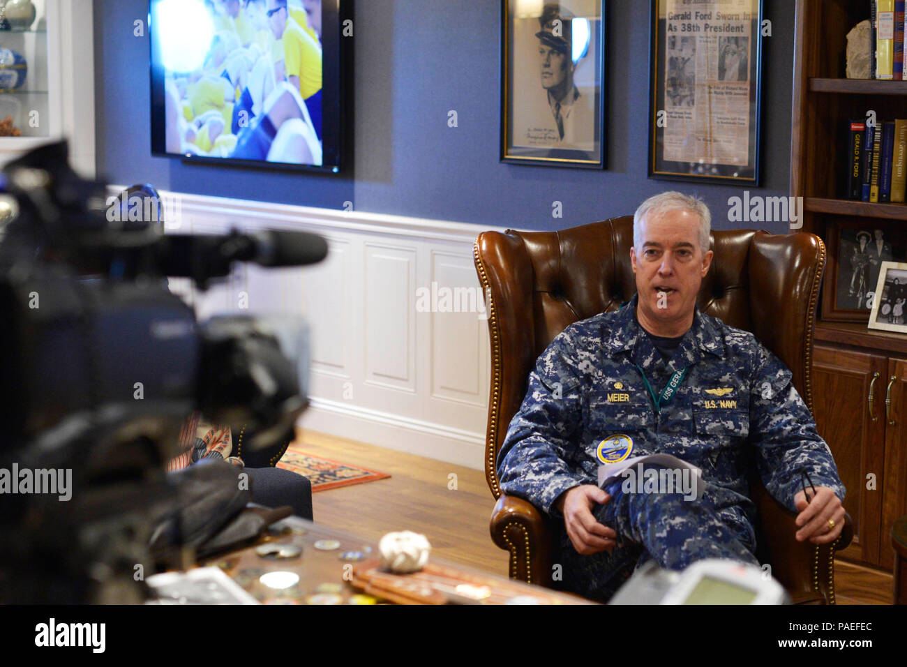 NEWPORT NEWS, Va. (Mar. 30, 2016) -- Capt. John F. Meier, Pre ...
