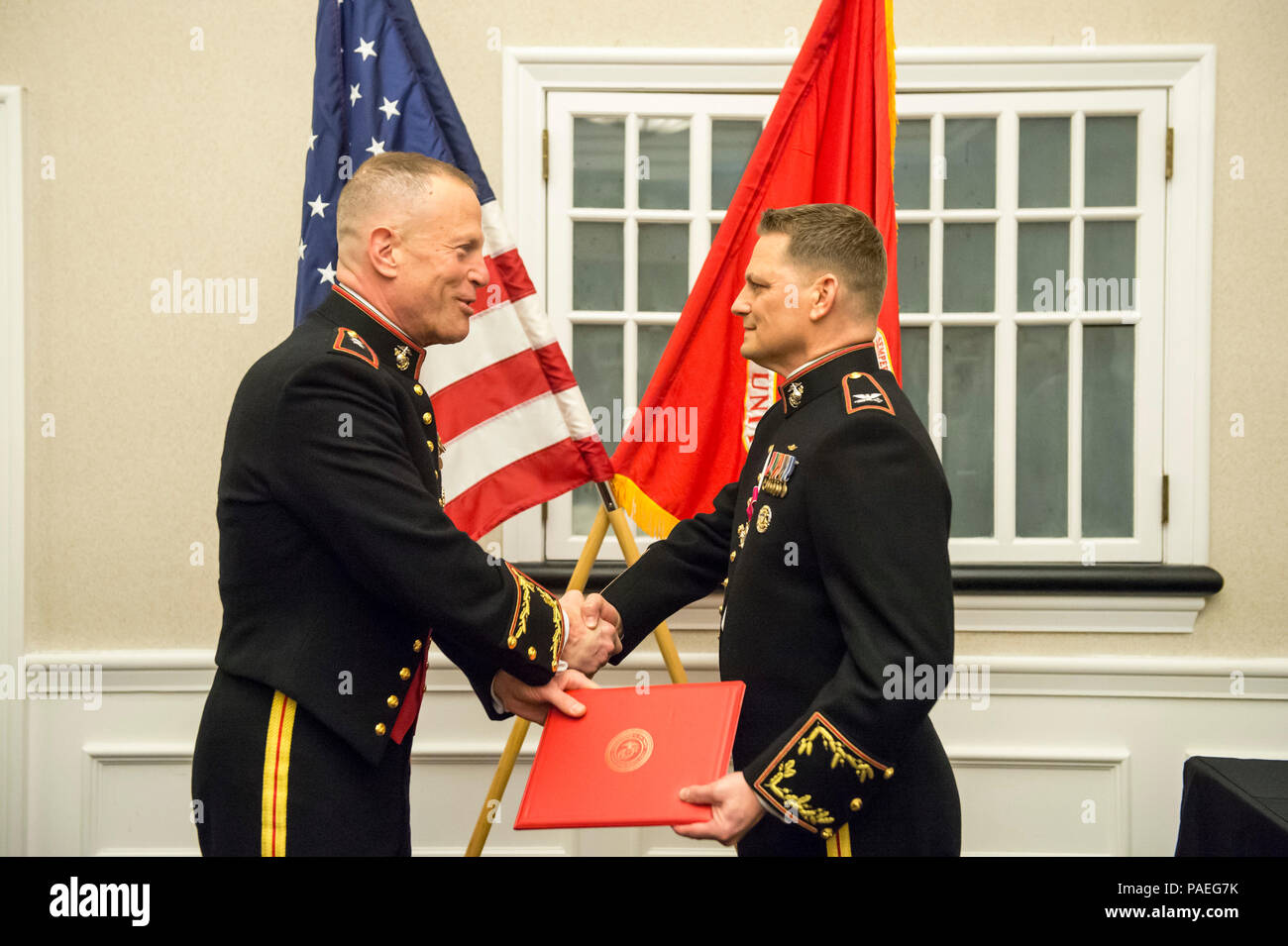 Maj Gen Burke Whitman Stock Photos & Maj Gen Burke Whitman Stock Images ...