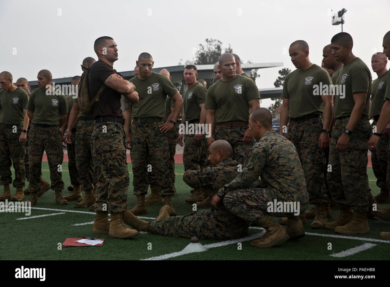 U S Marine Corps Gunnery Sgt Christopher P Lewis An Instructor With