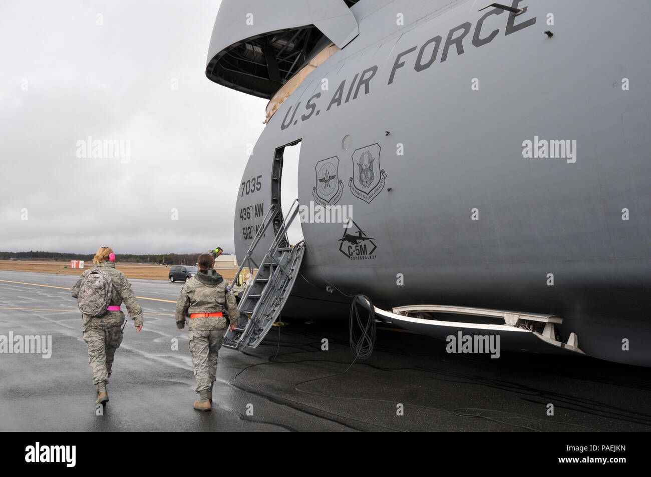 Airmen of the 9th Airlift Squadron at Dover Air Force Base, Airmen of ...