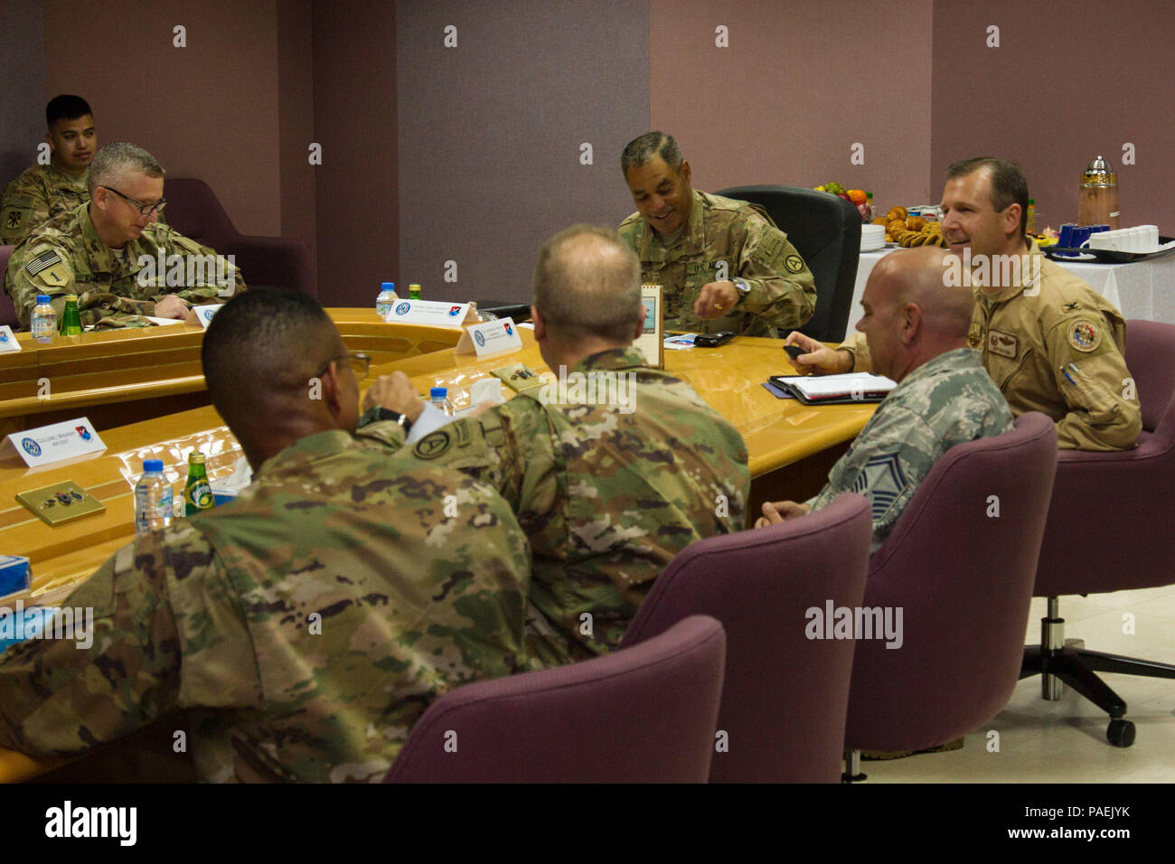 Lt. Gen. Michael X. Garrett (center), the U.S. Army Central commanding ...
