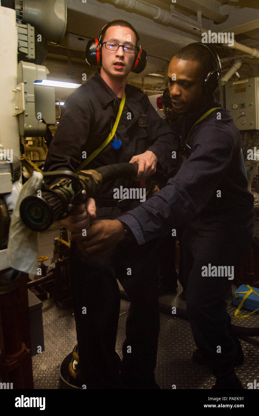 160325-N-GG458-019 GULF OF ADEN (March 25, 2016) Electrician's Mate 3rd ...